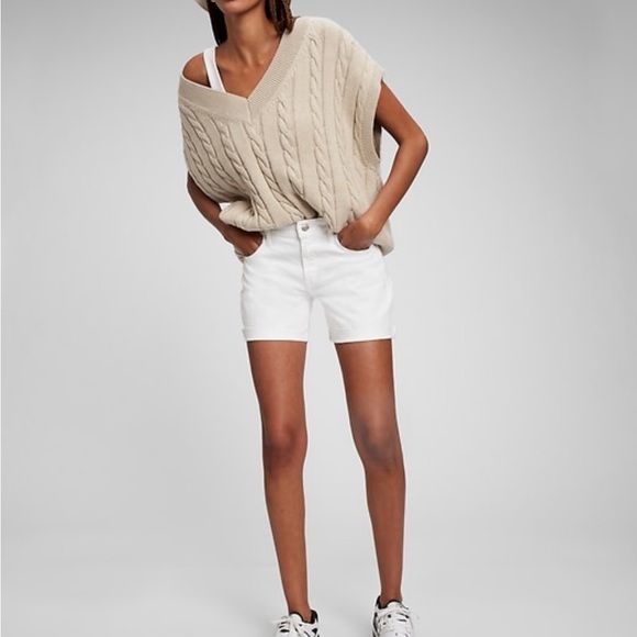 GAP | Shorts | Gap 5 Mid Rise Girlfriend Denim Shorts With Washwell ...